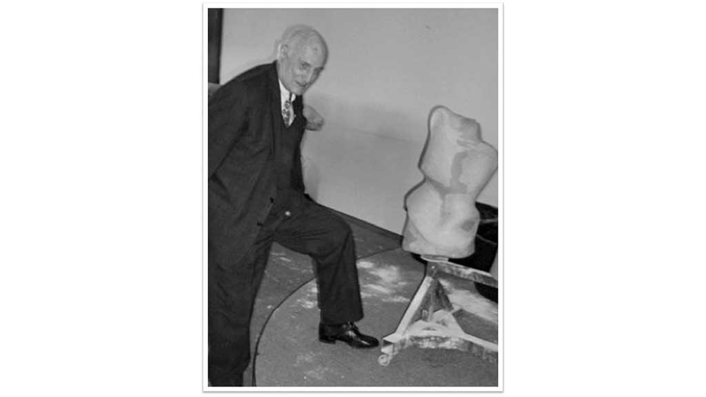 Nachruf auf Dr. Jacques Chêneau: „Einer der größten Meister“ - Verlag ...